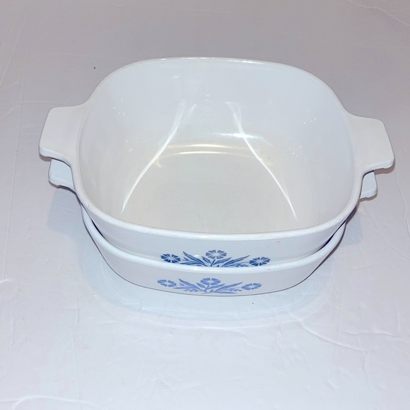 Corningware | Kitchen | Vintage Corning Ware Set Of 2 Casserole Dishes ...